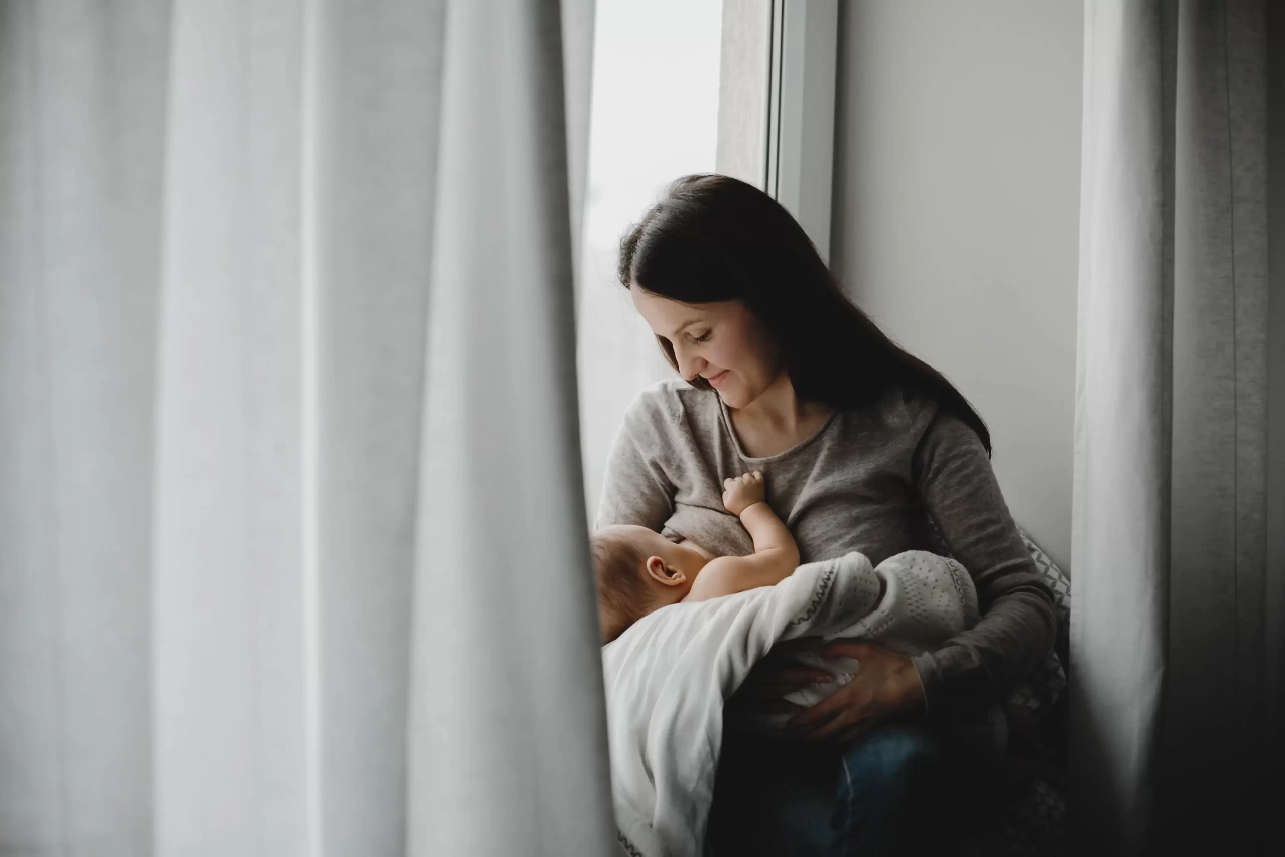 11 Amazing Benefits of Breastfeeding for Both Mom and Baby - ANNVIO