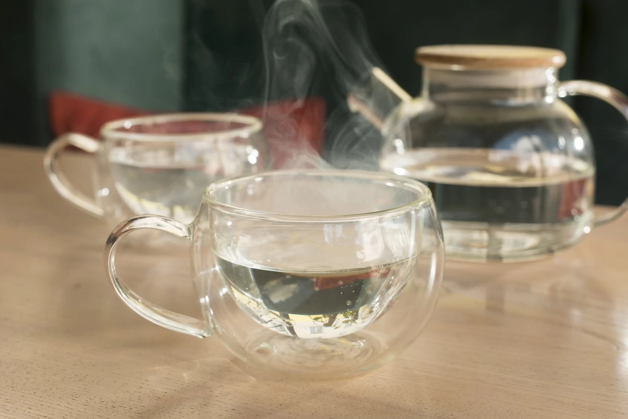 BENEFITS OF DRINKING WARM WATER WITH HONEY FOR BETTER SKIN AND HEALTH ...